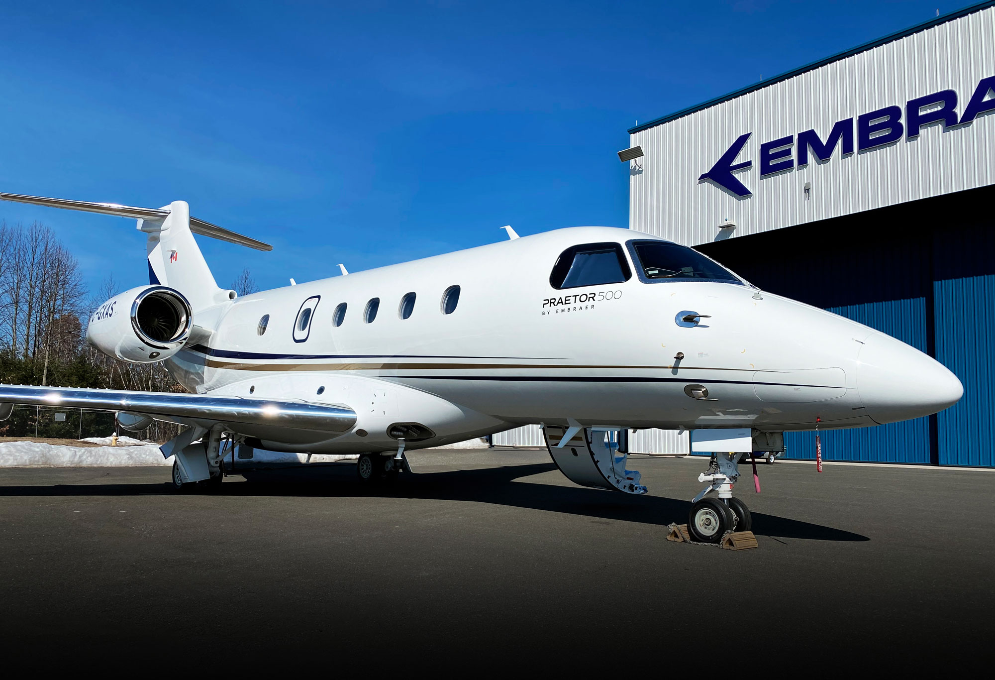 Embraer Praetor 500 Mid-Size Private Jet | AirSprint