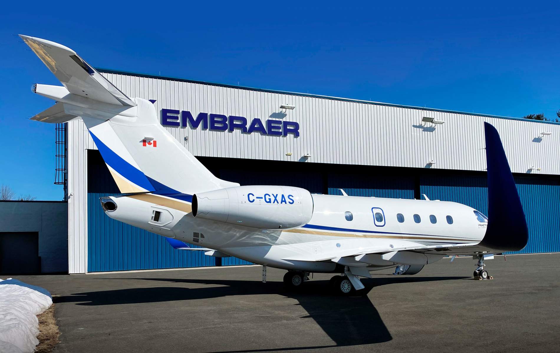 Embraer Praetor 500 Mid-Size Private Jet | AirSprint