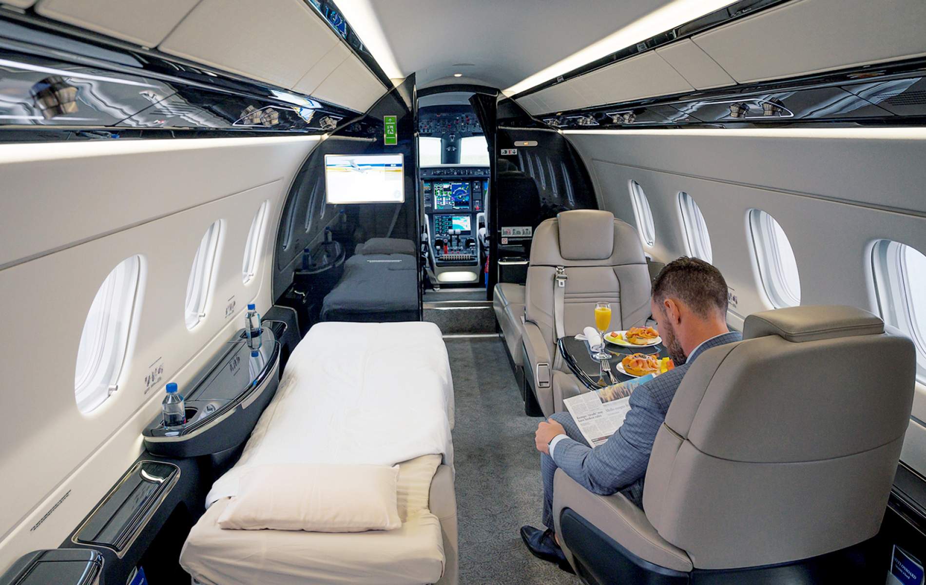 Embraer Legacy 450 Private Jet | AirSprint