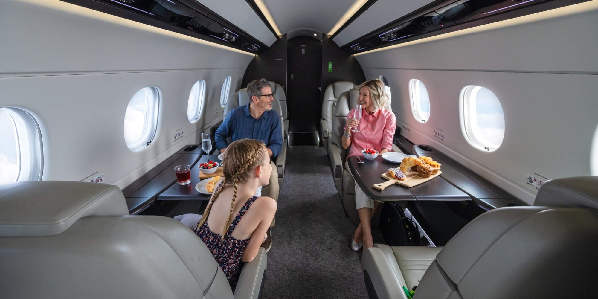 Embraer Praetor 500 Mid-Size Private Jet | AirSprint
