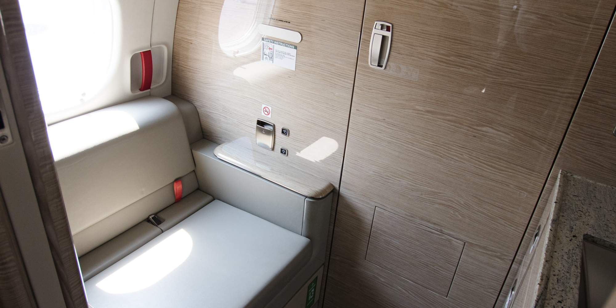 Embraer Praetor 500 Mid-Size Private Jet | AirSprint