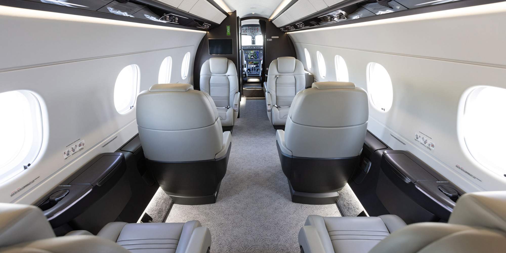 Embraer Praetor 500 Mid-Size Private Jet | AirSprint