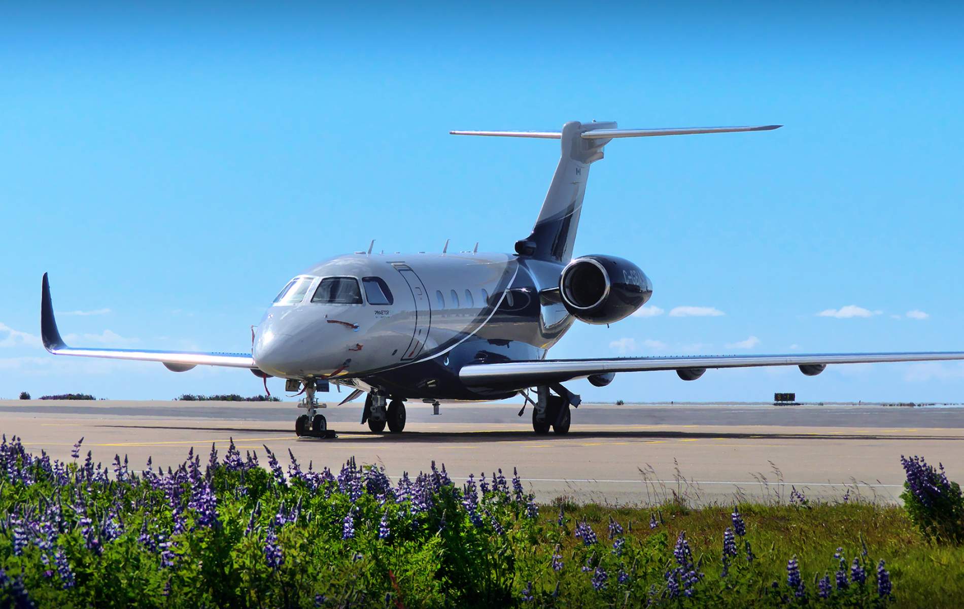 Embraer Praetor 500 Mid-Size Private Jet | AirSprint