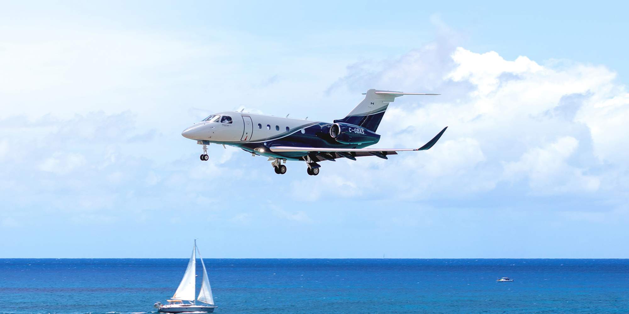 Embraer Praetor 500 Mid-Size Private Jet | AirSprint